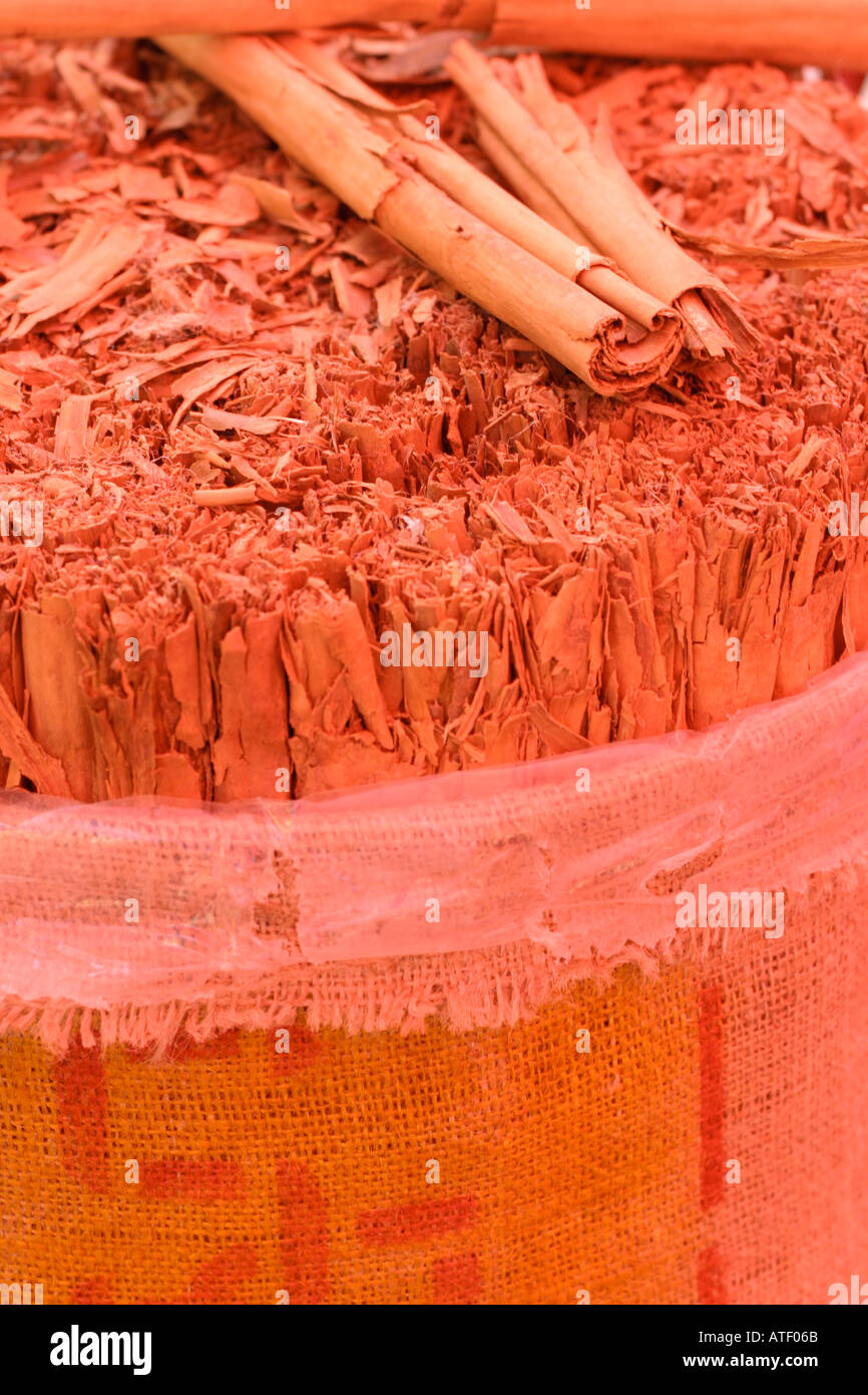 Cinnoman sticks hi-res stock photography and images - Alamy