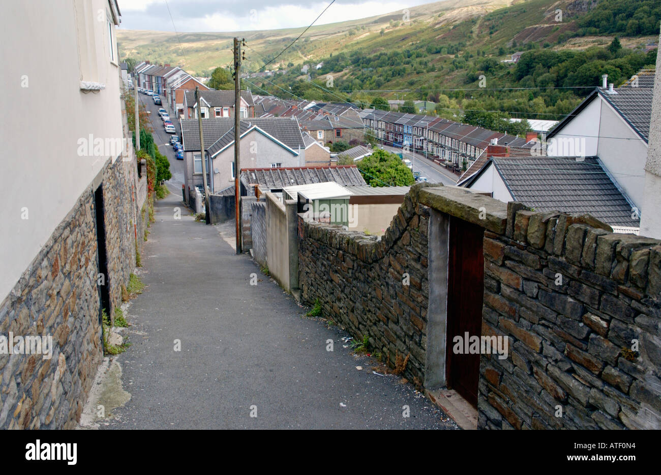 Victorian back back terrace houses hi-res stock photography and images ...