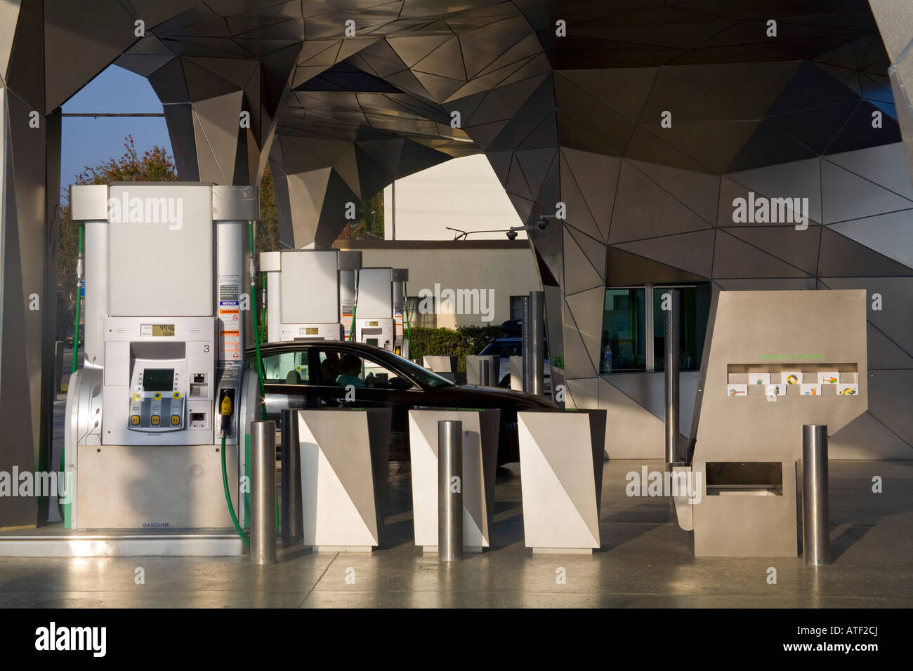 Bp solar panels hi-res stock photography and images - Alamy