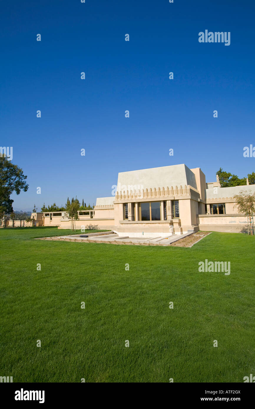 Hollyhock House by Frank Lloyd Wright, Barnsdall Art Park, Los Angeles ...