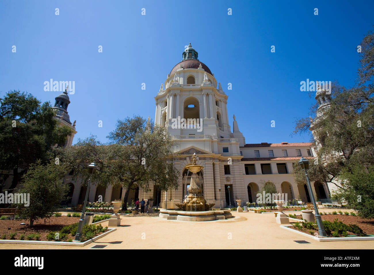 Pasadena City Hall, A 1927 Italian Renaissance landmark with Spanish ...