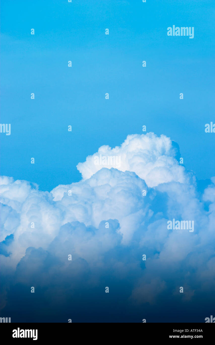 Cumulus under blue sky England Stock Photo - Alamy