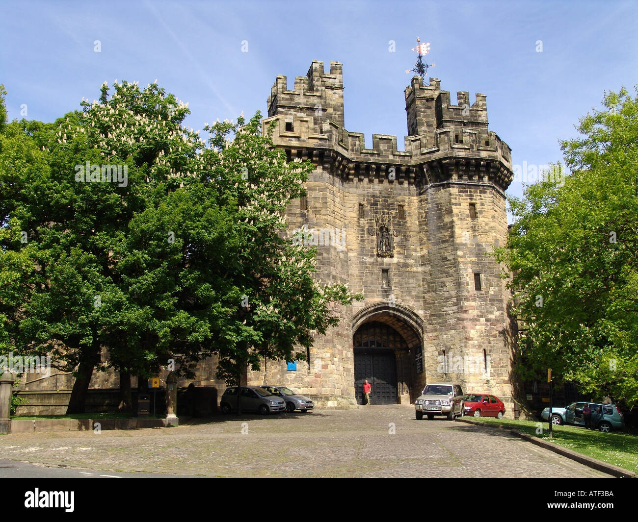 Prison guards uk hi-res stock photography and images - Alamy