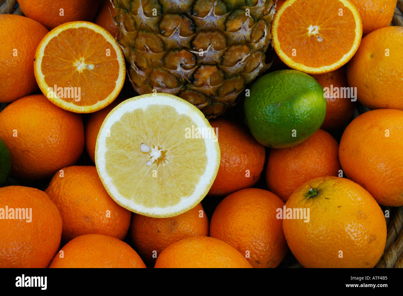Oranges pineapple hi-res stock photography and images - Alamy