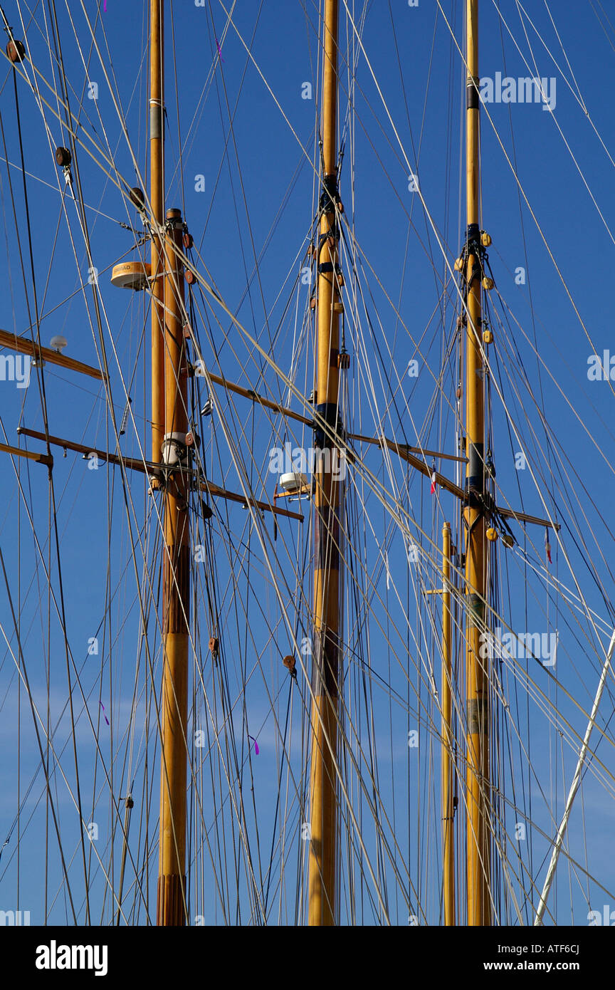 Wooden masts of classic yachts Stock Photo - Alamy