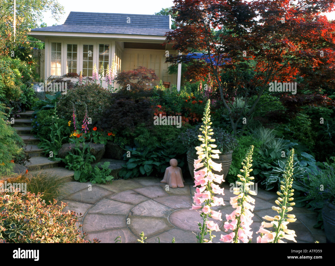 Chelsea flower show 2004 hi-res stock photography and images - Alamy