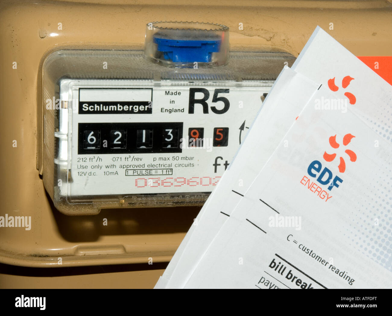 Domestic gas meter hi-res stock photography and images - Alamy