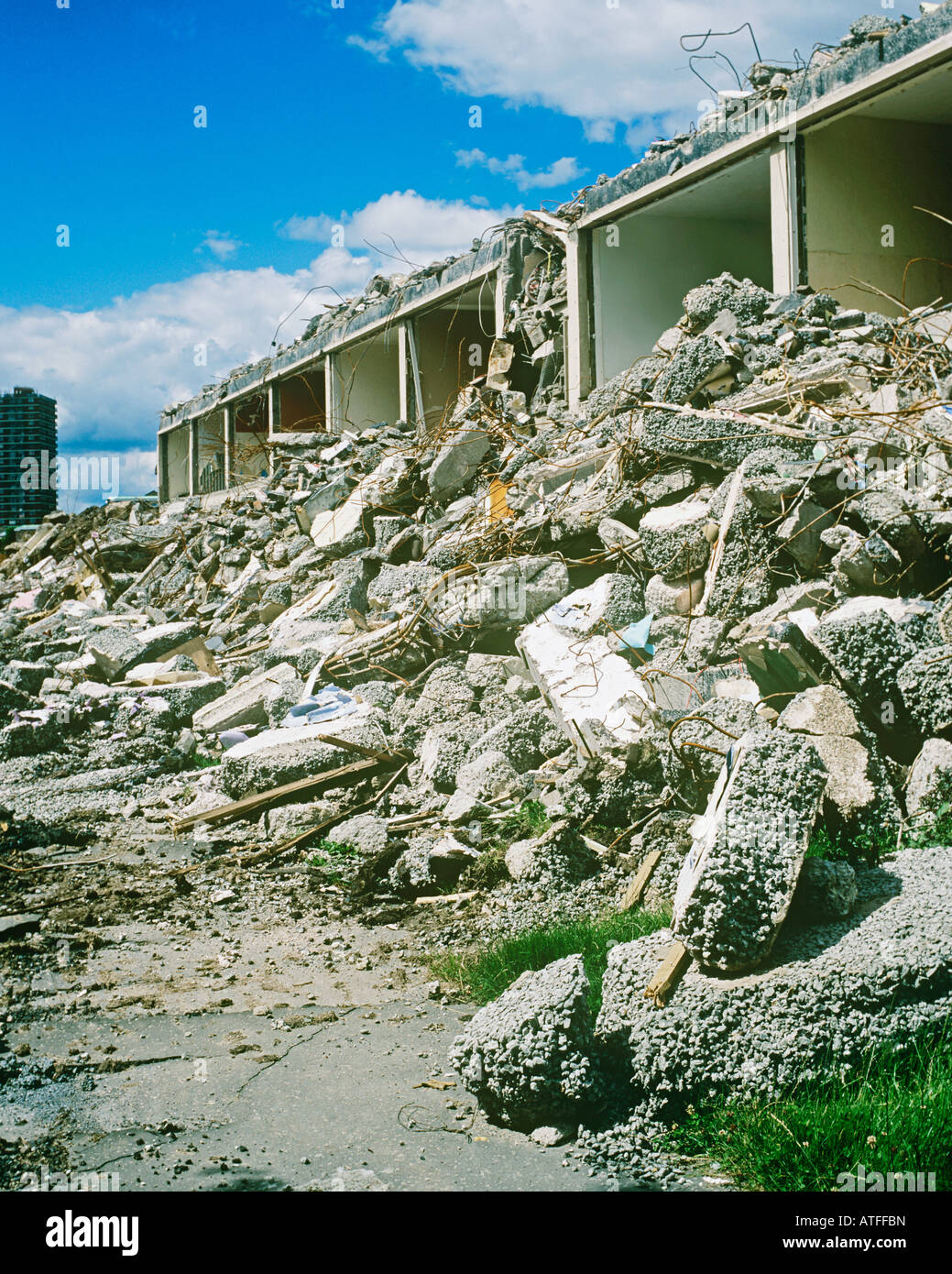 Housing rubble hi-res stock photography and images - Alamy