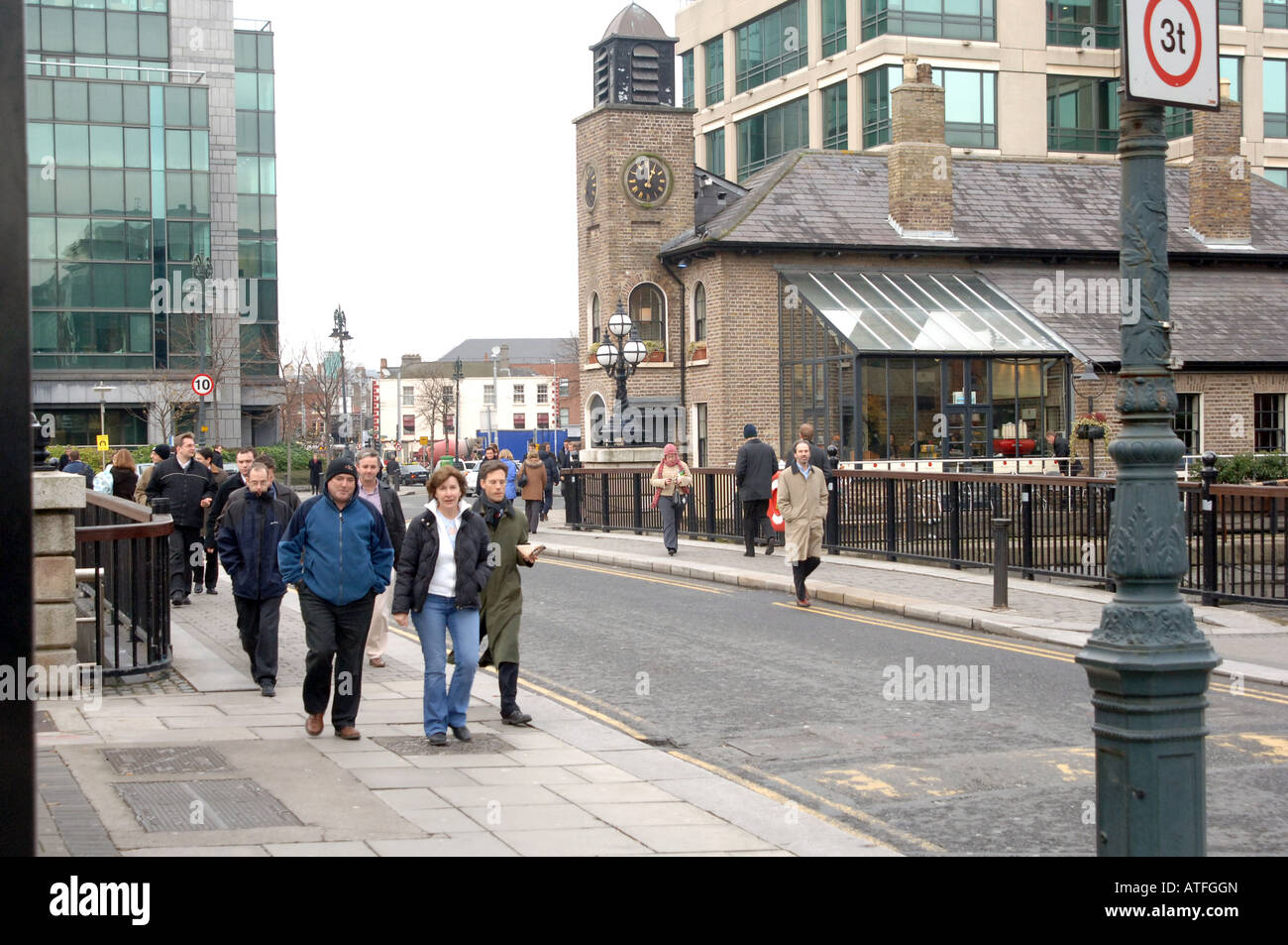 The financial services centre hi-res stock photography and images - Alamy