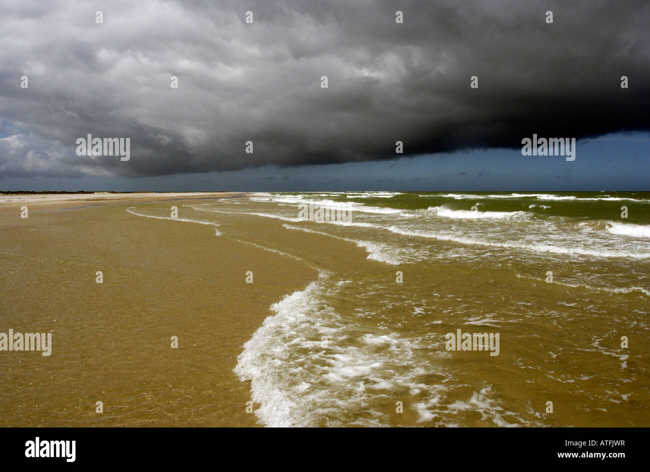 Rainy horizons hi-res stock photography and images - Alamy