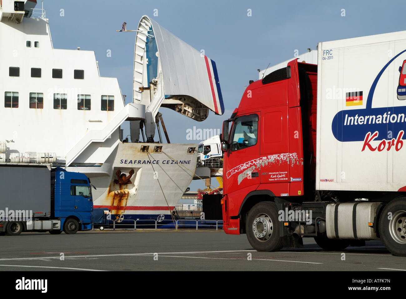 Raised bow door hi-res stock photography and images - Alamy