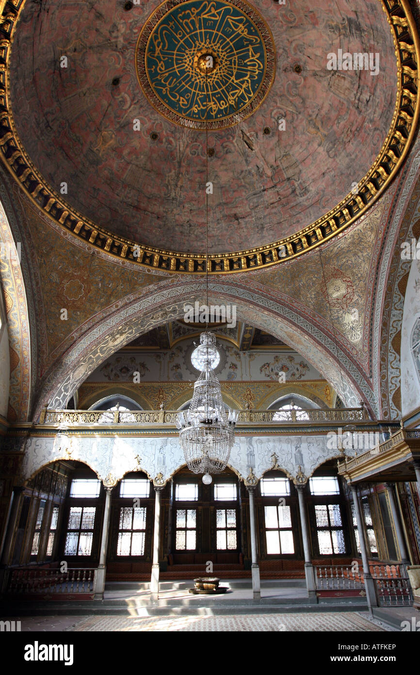Imperial Hall of the Harem in Topkapi Palace, Istanbul, Turkey Stock ...