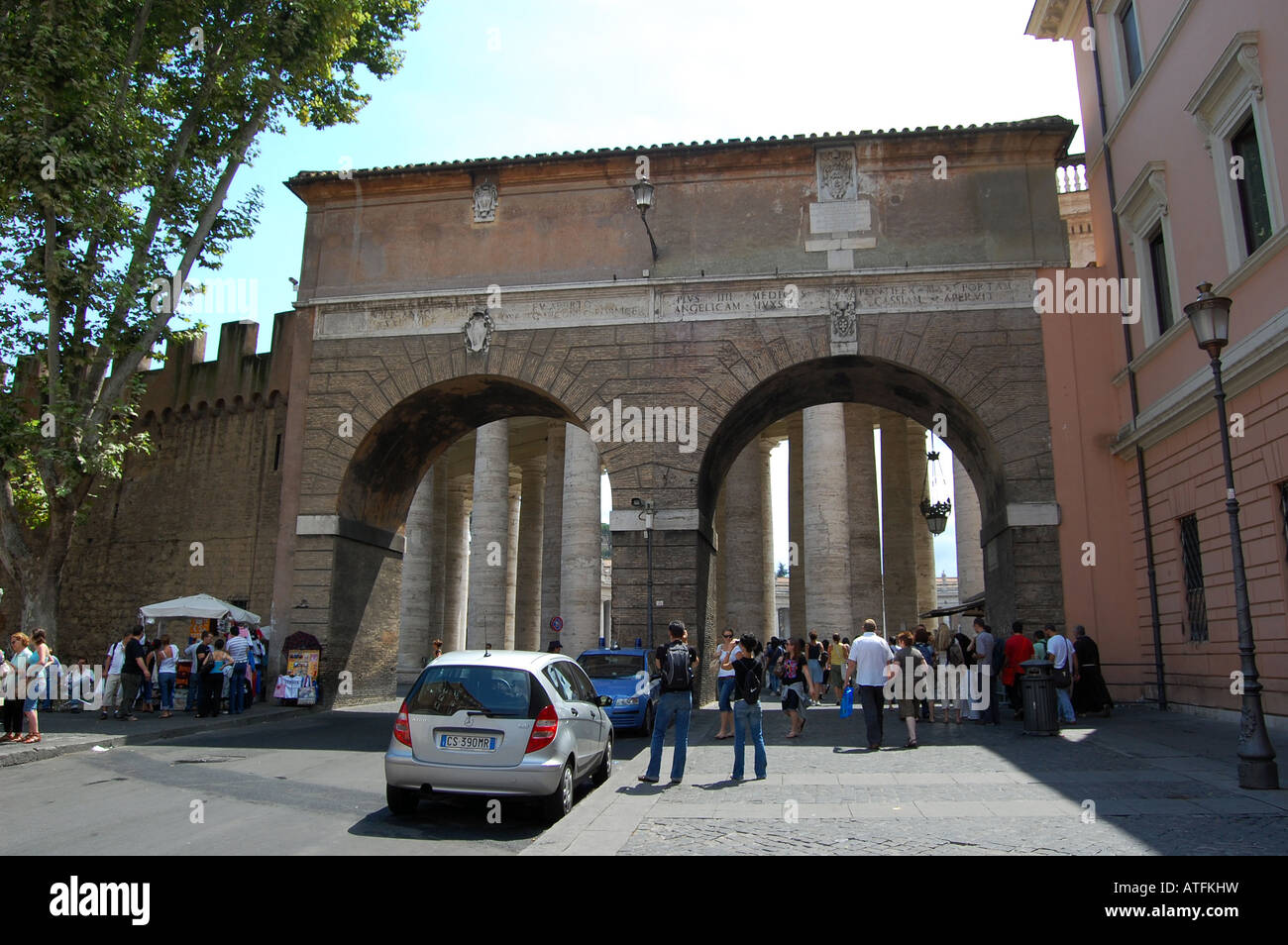 Vatican city gate hi-res stock photography and images - Alamy