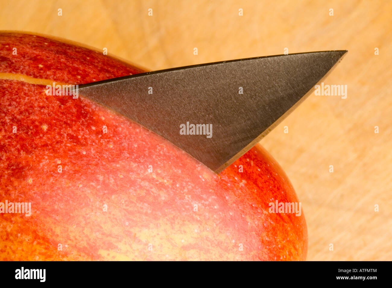 Stabbed with knife hi-res stock photography and images - Alamy