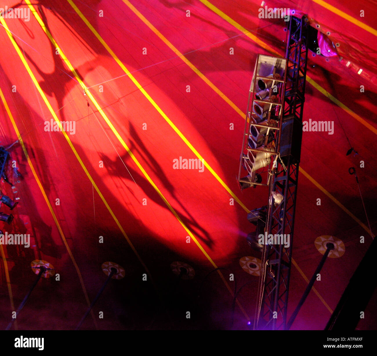 Silhouette of trapeze artists in circus big top Stock Photo - Alamy