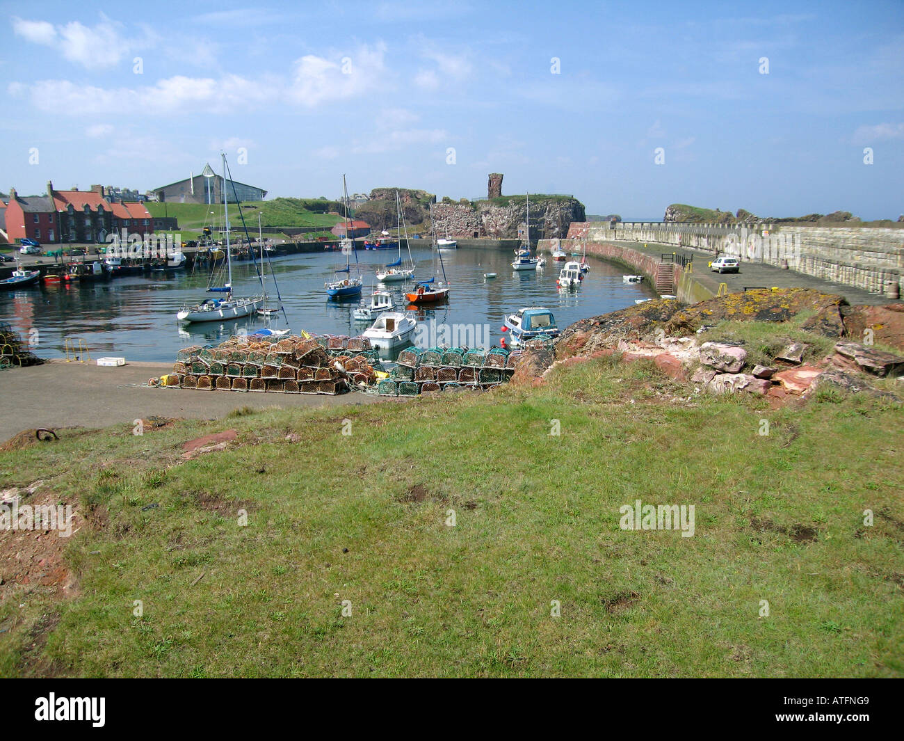 Dunbar village hi-res stock photography and images - Alamy