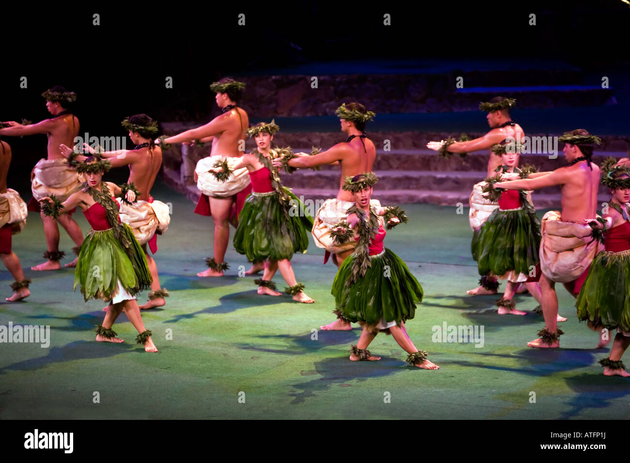 Students dance show hi-res stock photography and images - Alamy