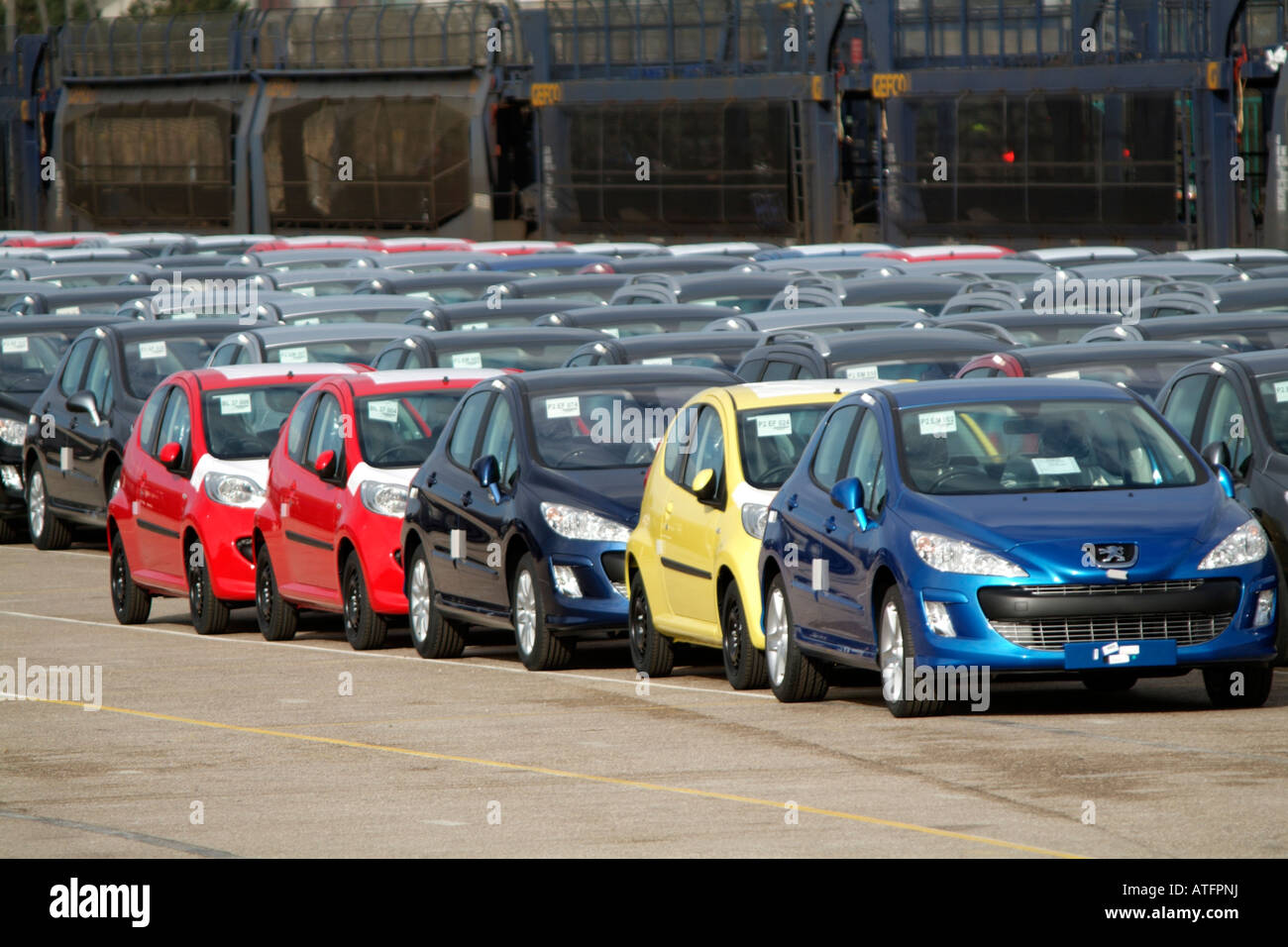 Car production in france hi-res stock photography and images - Alamy