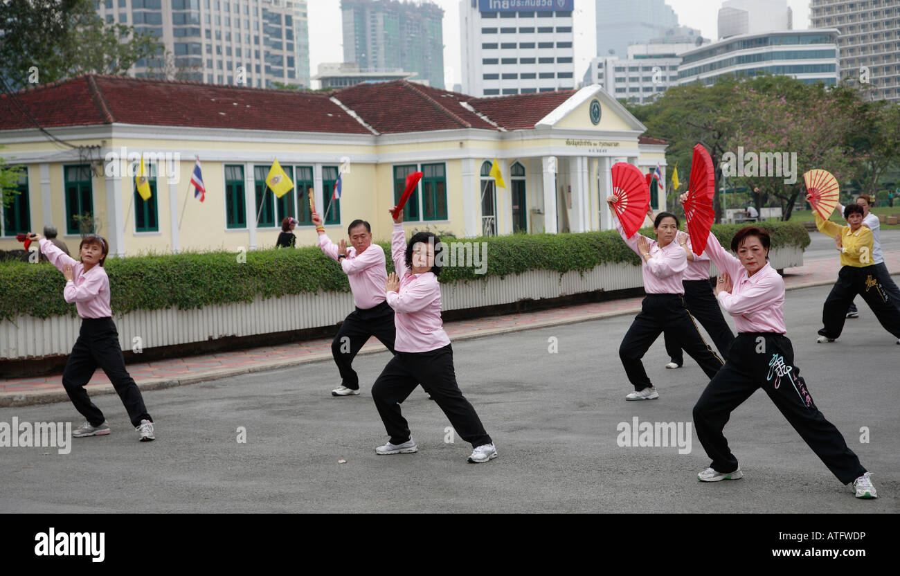 Thailand Bangkok Suan Lumphini Park chinese morning exercises Stock ...