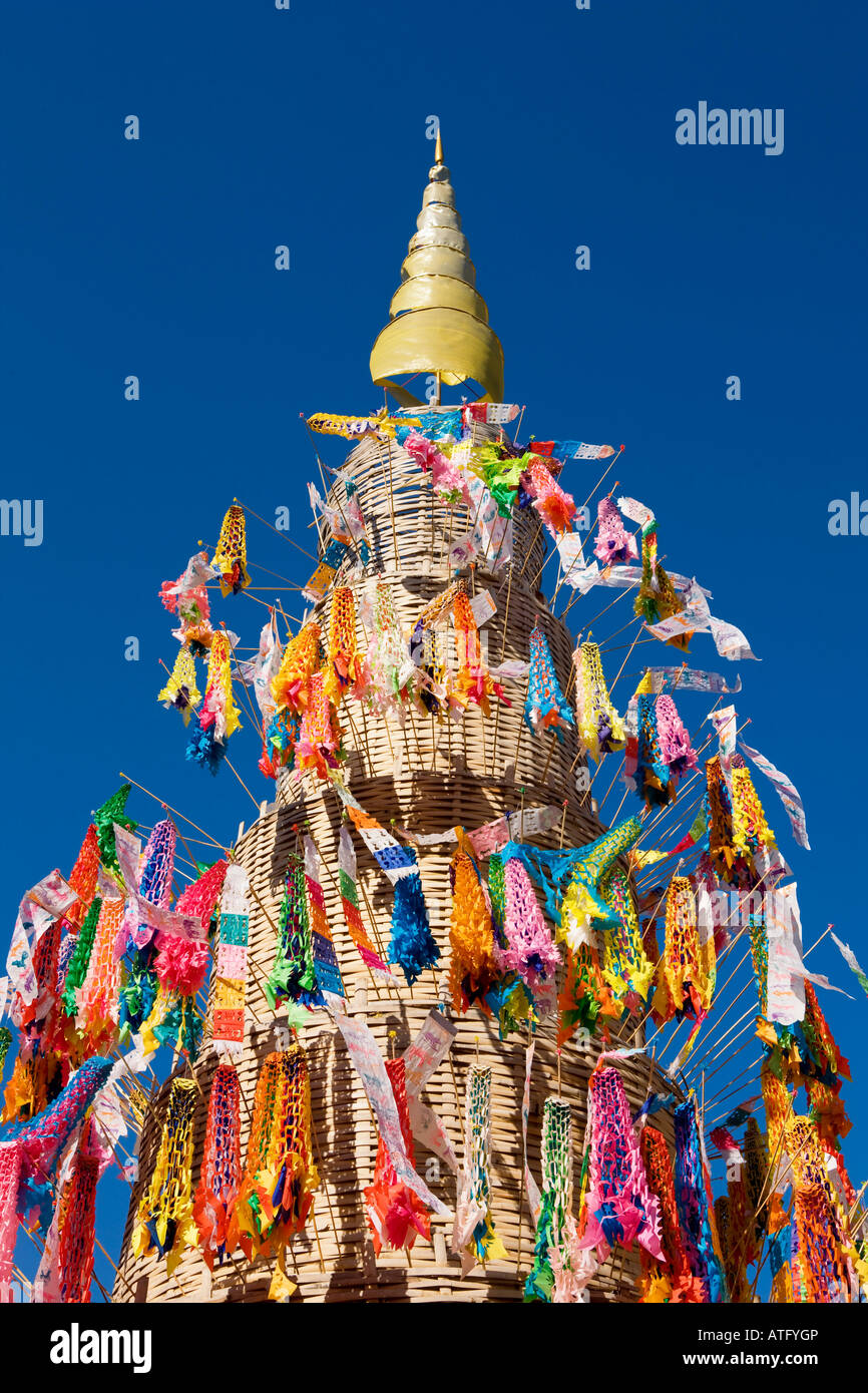 Offerings in wat phan tao temple in chiang mai Stock Photo - Alamy