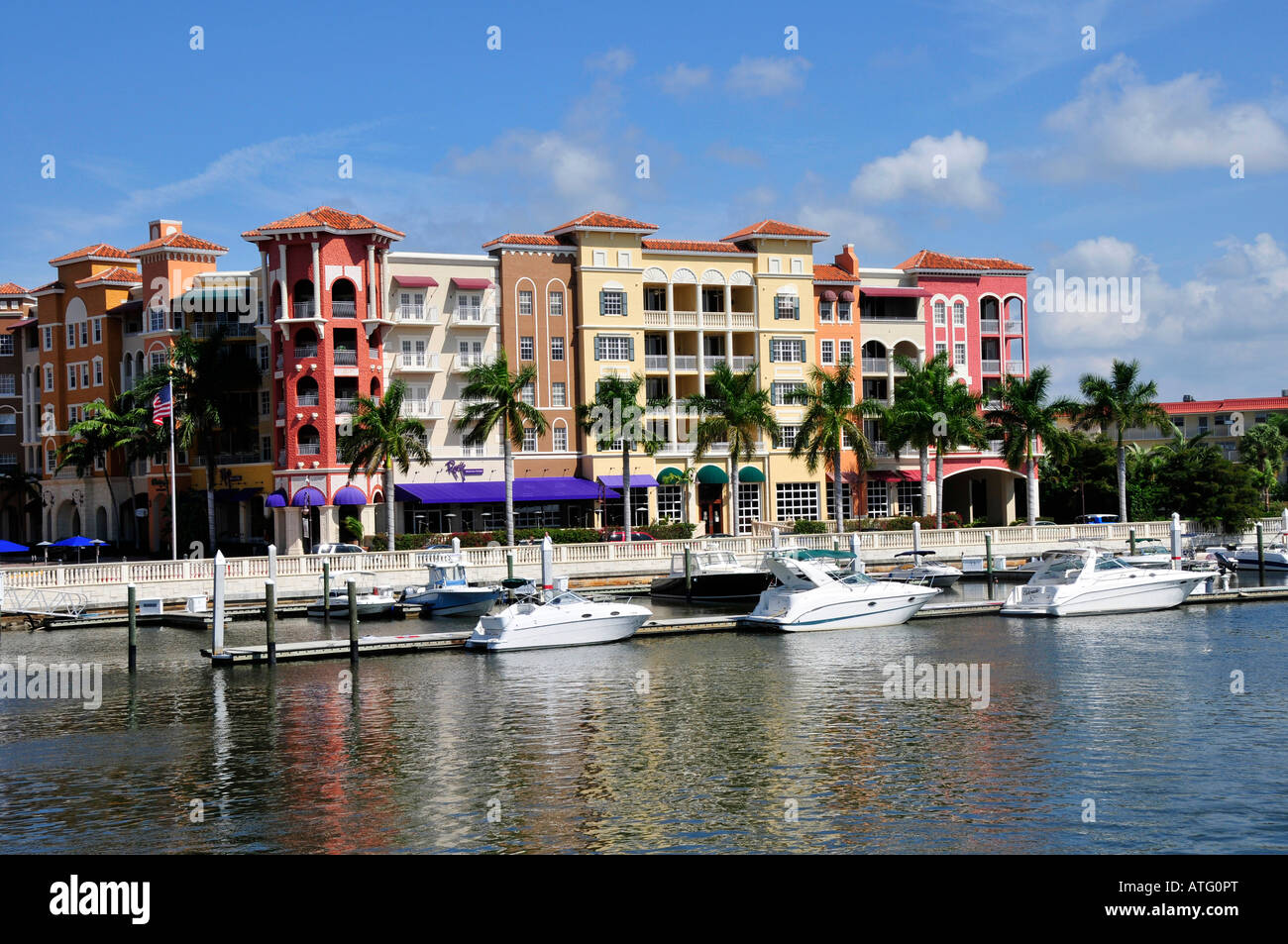 Naples florida bayfront shopping hi-res stock photography and images ...