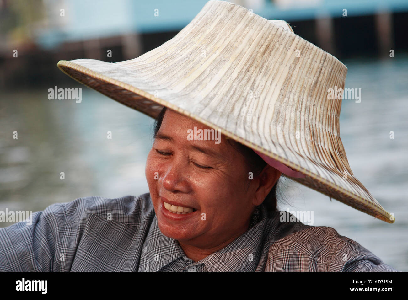 Thailand Bangkok woman with typical traditional hat Stock Photo - Alamy