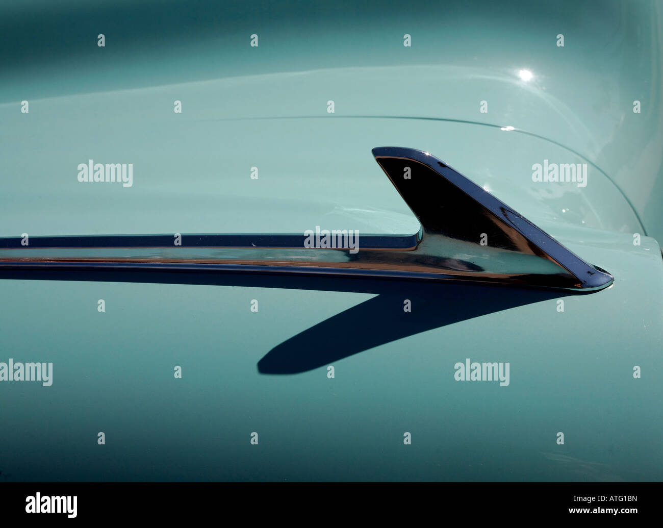 Car arrow hi-res stock photography and images - Alamy