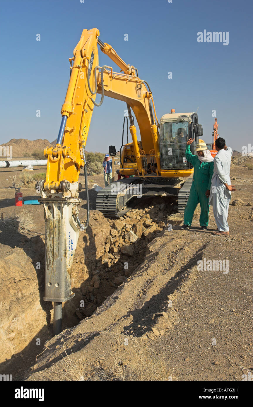 Digging trench hi-res stock photography and images - Alamy