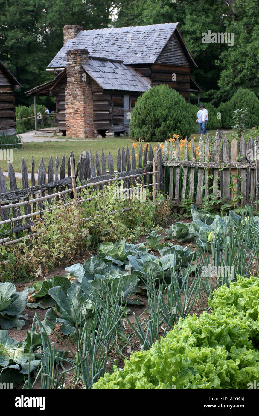 Oconaluftee log cabin farm museum Great Smoky Mountain Park Stock Photo ...