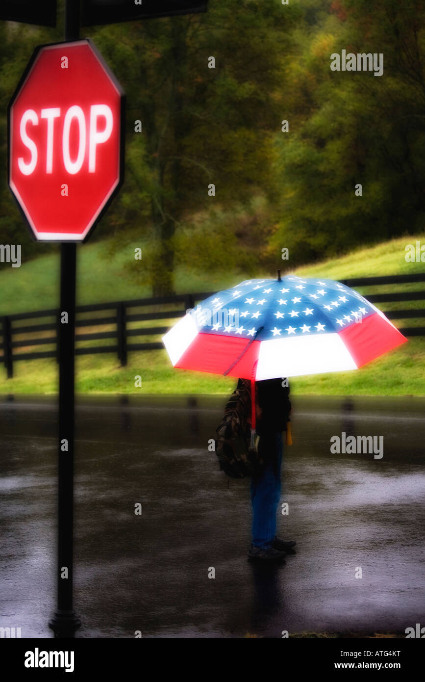 Bus stop rain hi-res stock photography and images - Alamy