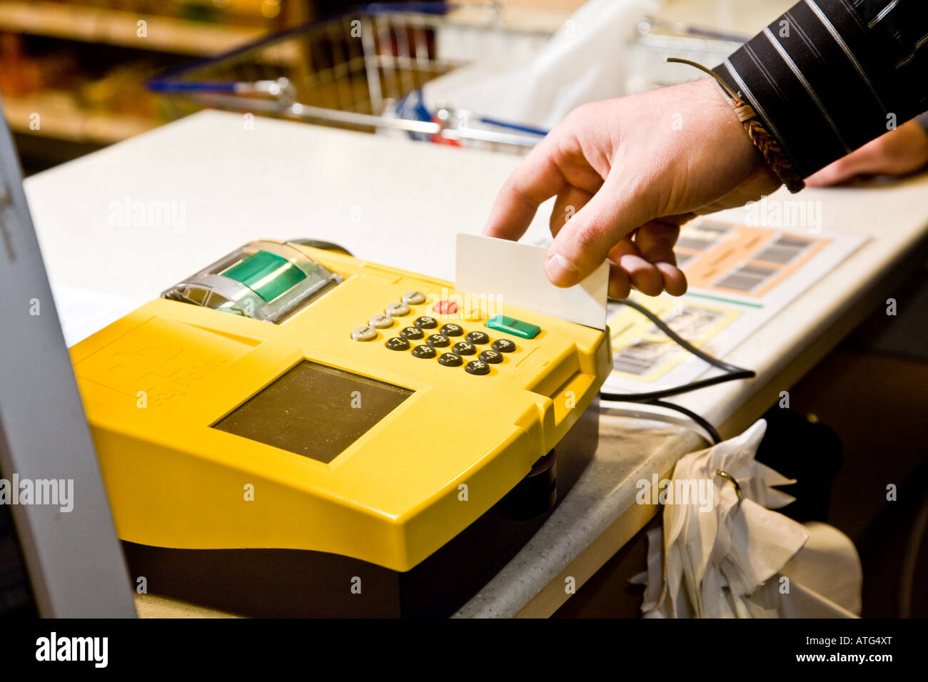 Paypoint hi-res stock photography and images - Alamy