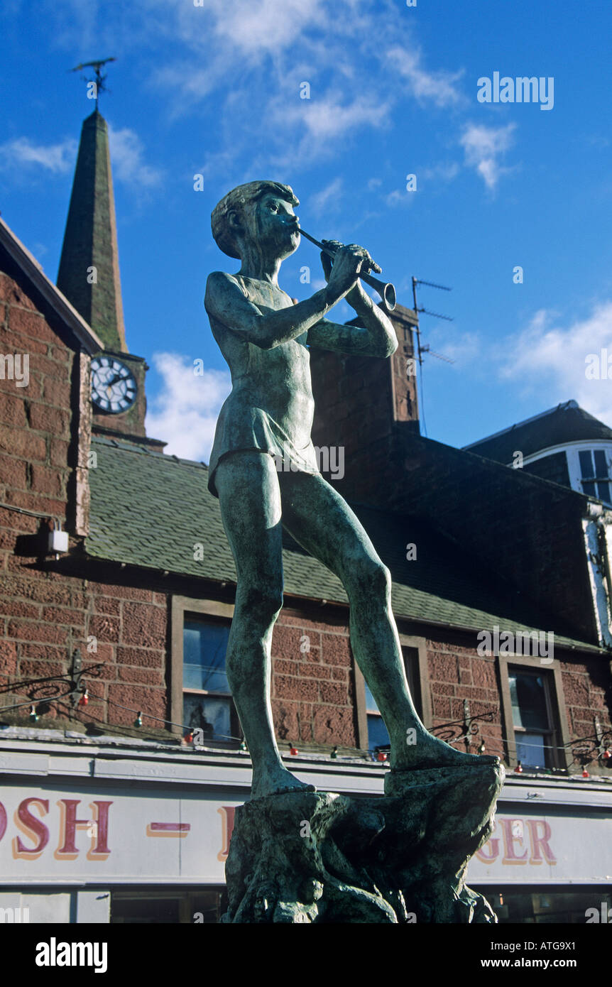 Peter Pan statue at Kirriemuir Stock Photo - Alamy