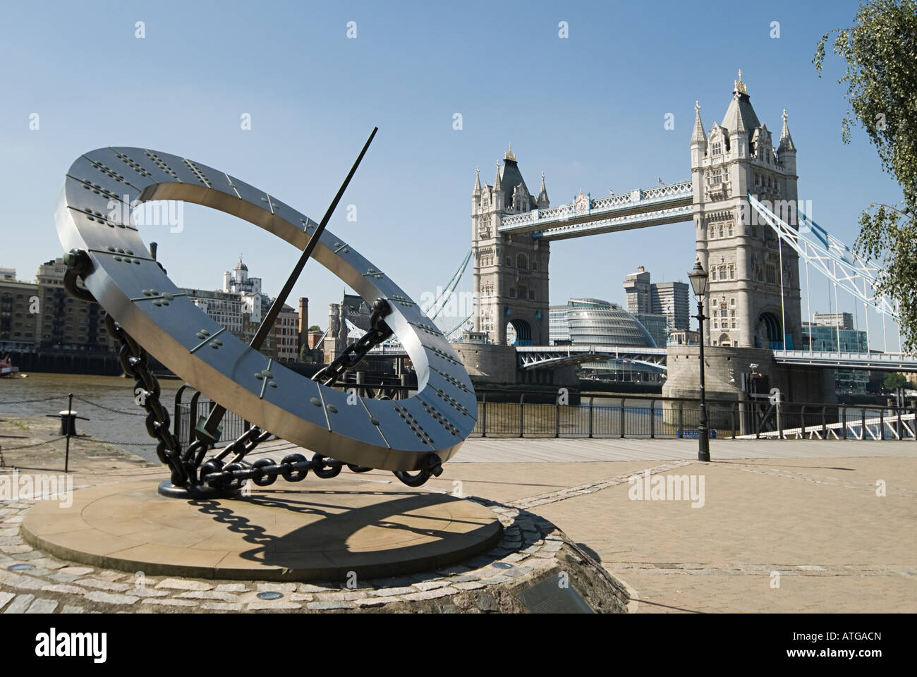 Sundial Tower Bridge High Resolution Stock Photography and Images - Alamy