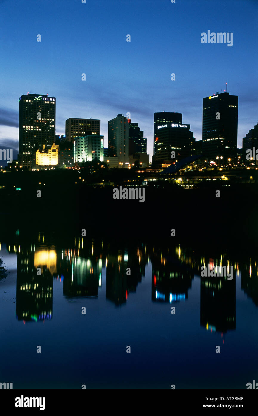 Edmonton night time city skyline hi-res stock photography and images ...