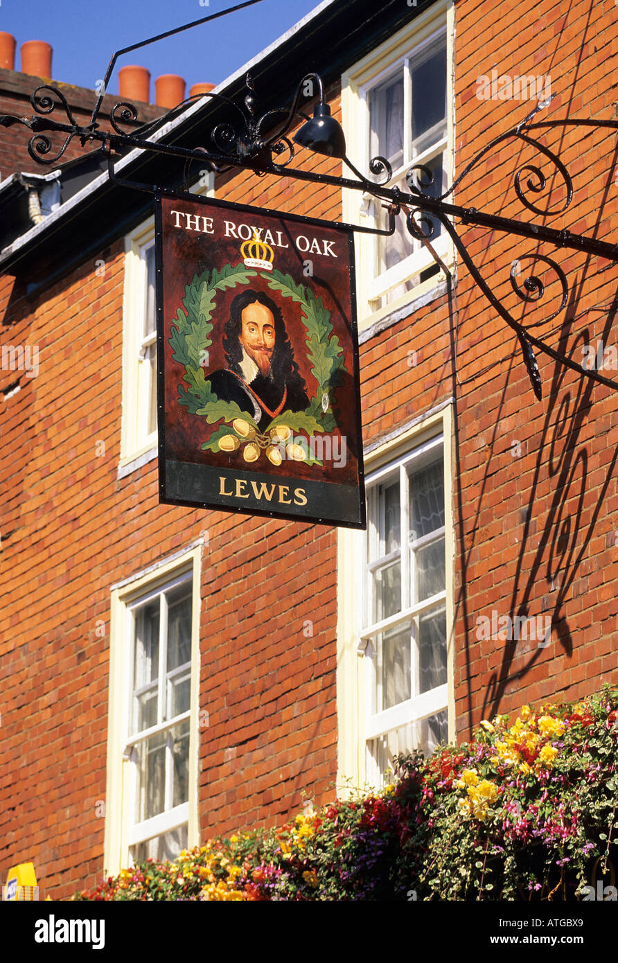 Royal Oak Pub in Lewes Stock Photo - Alamy
