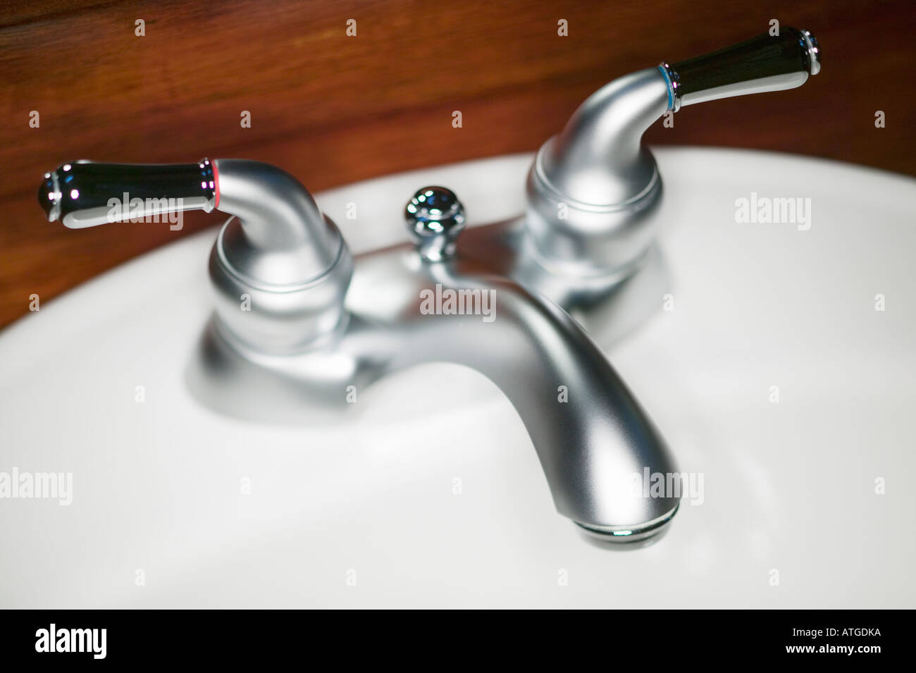Cold water basins hi-res stock photography and images - Alamy