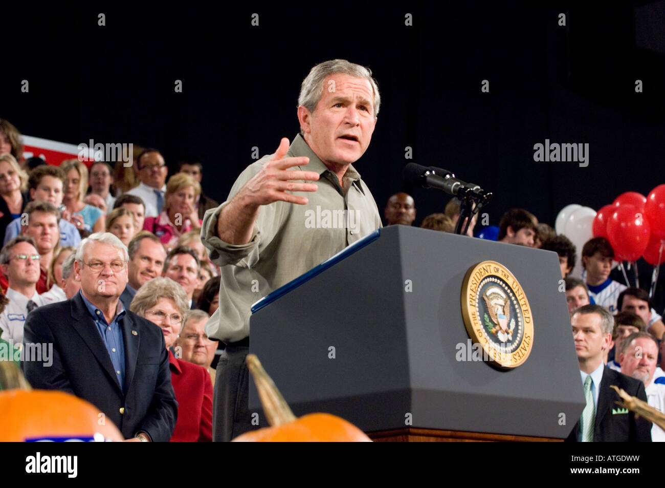Us president george w hi-res stock photography and images - Alamy