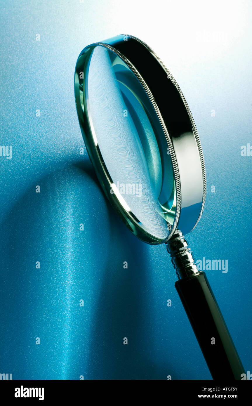 Magnifying glass cutout hi-res stock photography and images - Alamy