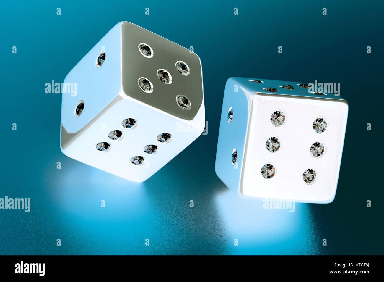 Pair of dice hi-res stock photography and images - Alamy