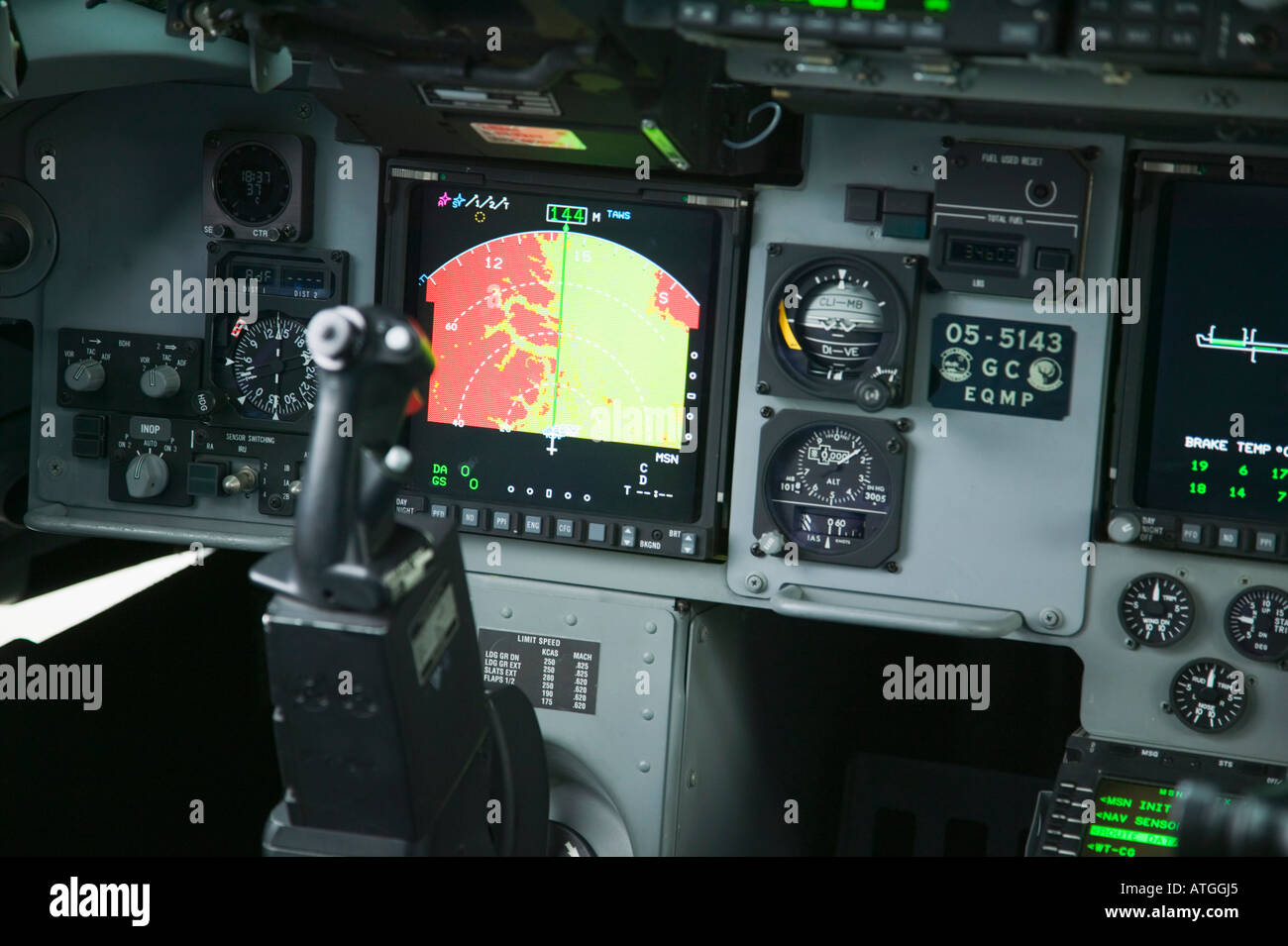 C 17 cockpit hi-res stock photography and images - Alamy