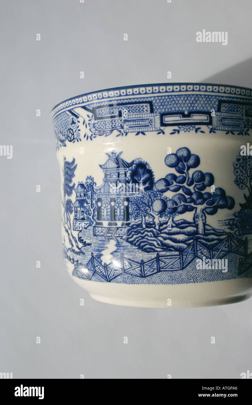 How to trim pottery hi-res stock photography and images - Alamy