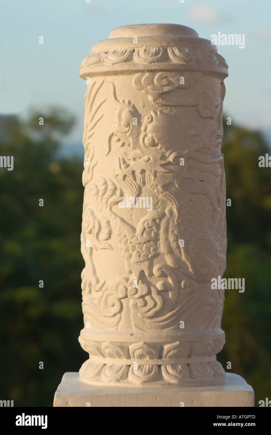pillar at chinese temple Stock Photo - Alamy