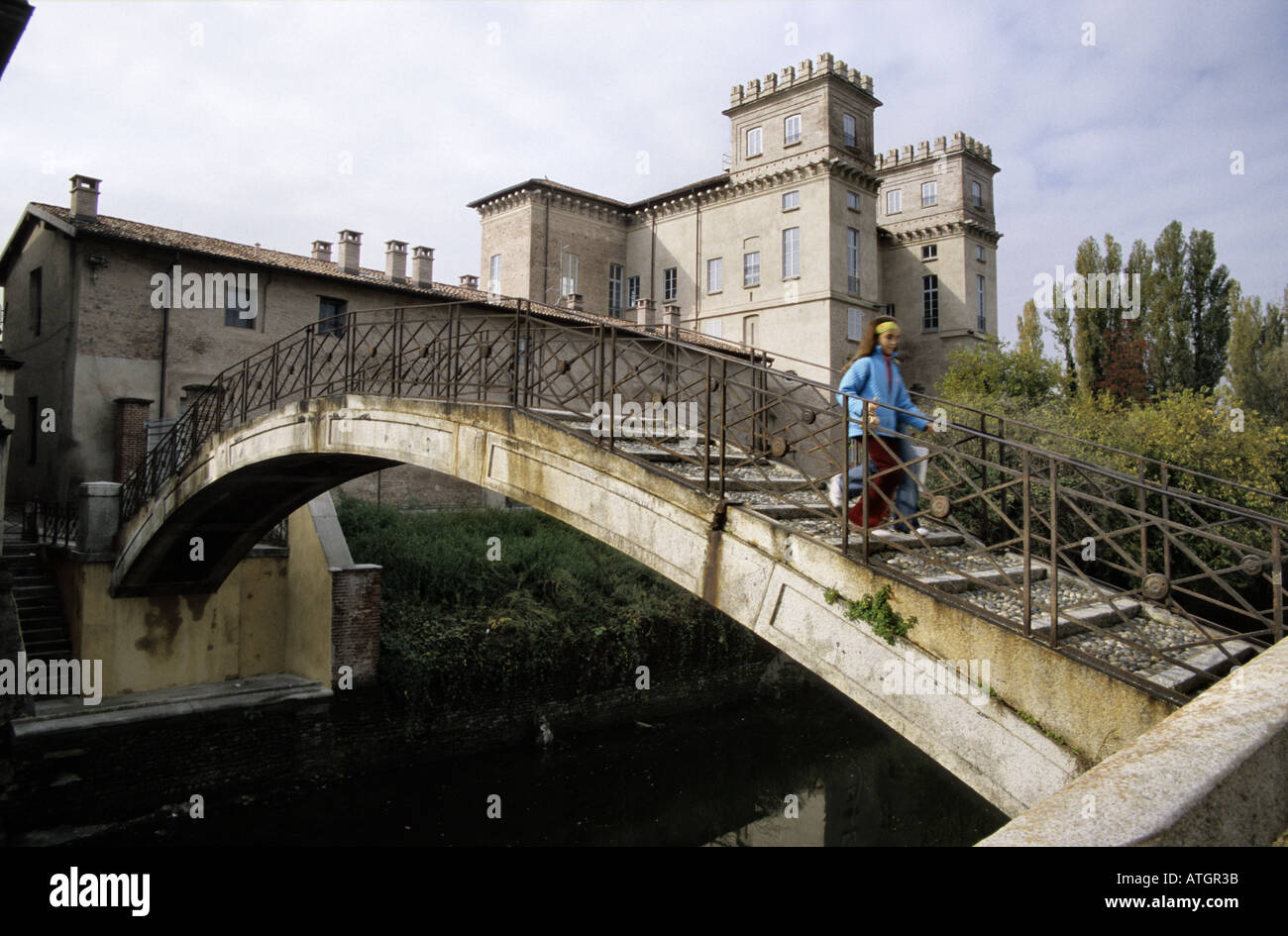 The oldest bridge on the Naviglio in the Milan province Stock Photo - Alamy