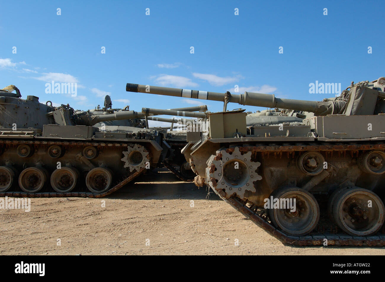 Israeli military tanks hi-res stock photography and images - Alamy