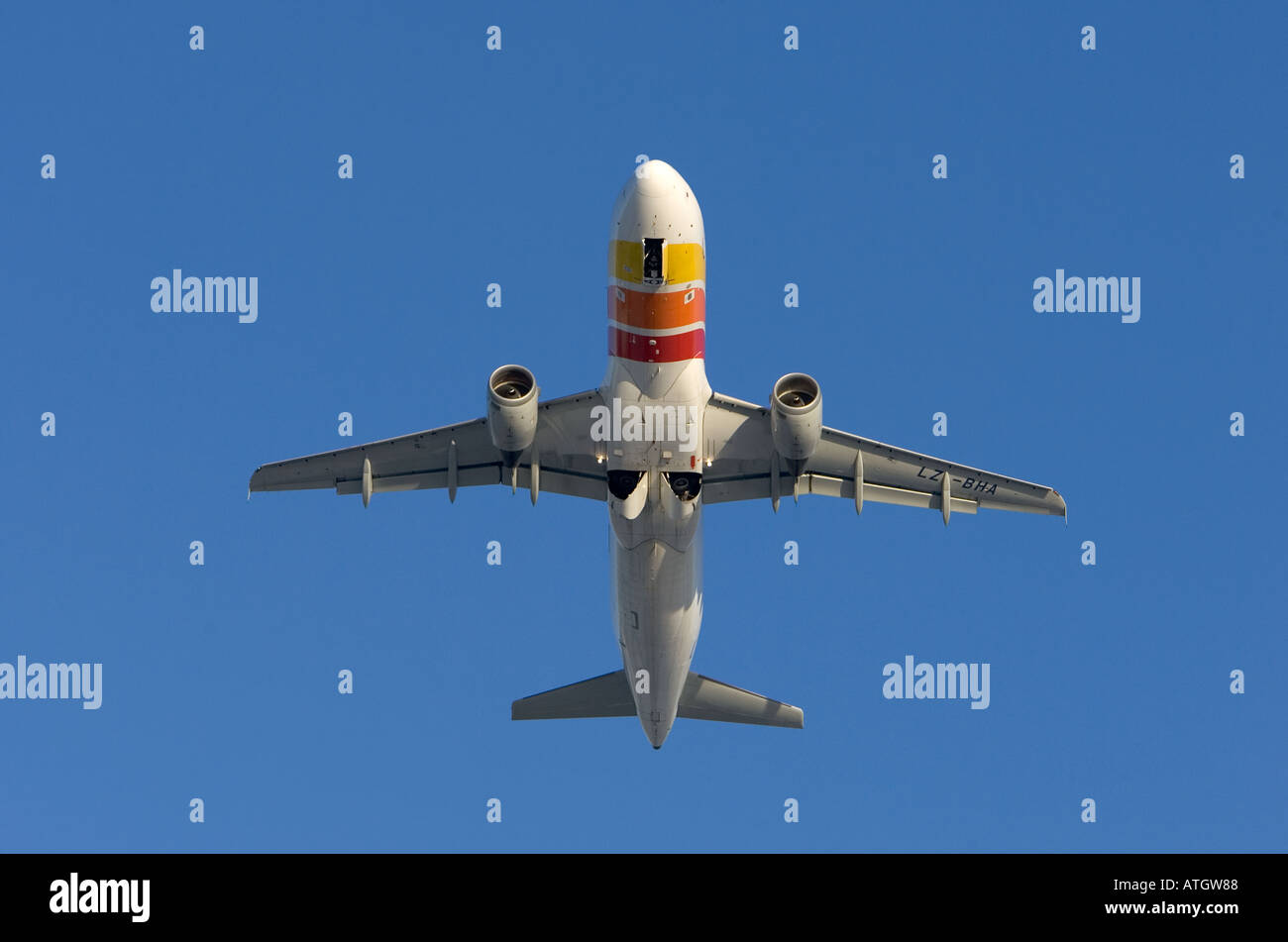 Atc control tower lhr heathrow hi-res stock photography and images - Alamy