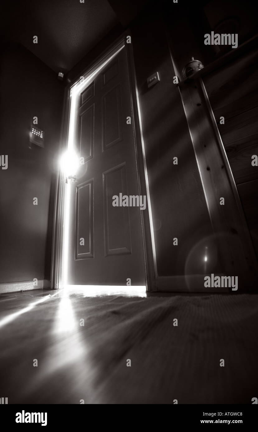 Door slightly ajar light hi-res stock photography and images - Alamy