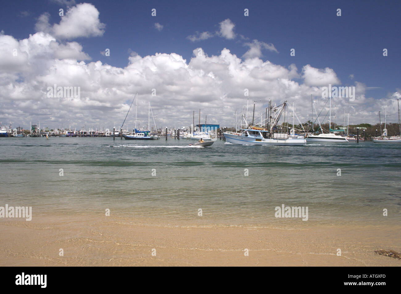 STUNNING SCENE MOOLOOLABA SEAWALL QUEENSLAND AUSTRALIA Stock Photo - Alamy