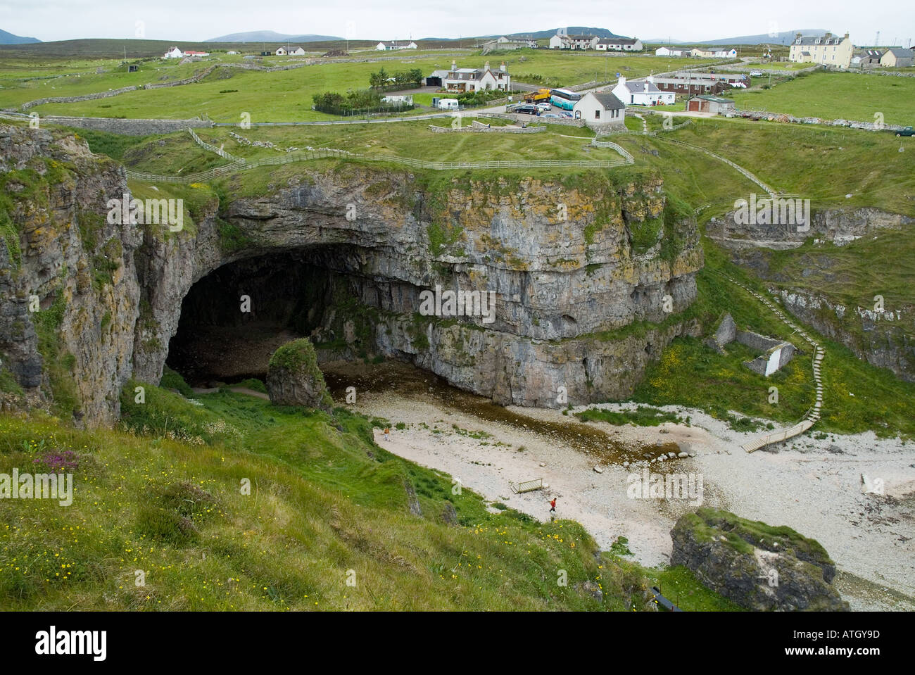 dh Smoo Cave DURNESS SUTHERLAND Entrance to Smoo Cave and village ...