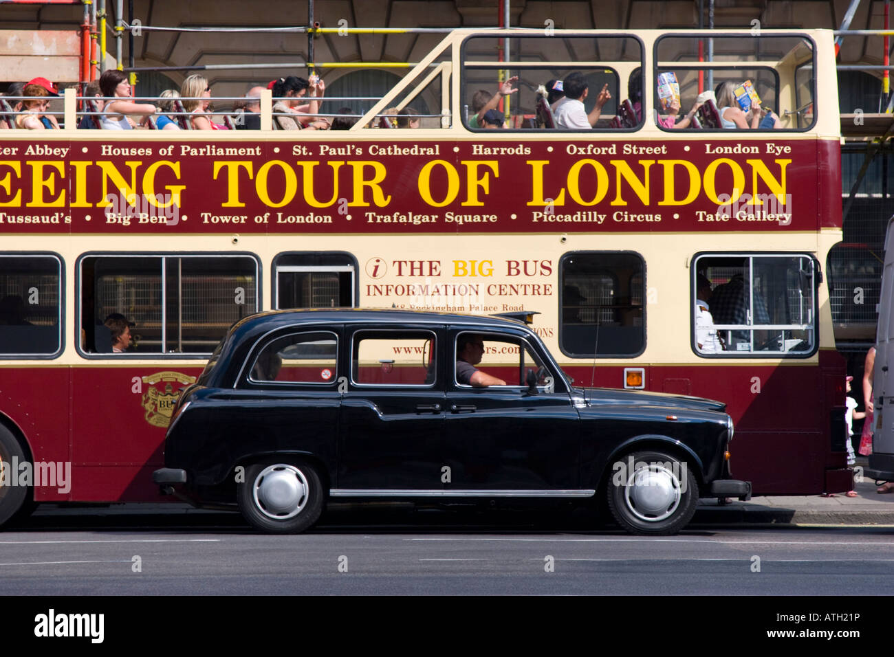 Black London Bus High Resolution Stock Photography and Images - Alamy