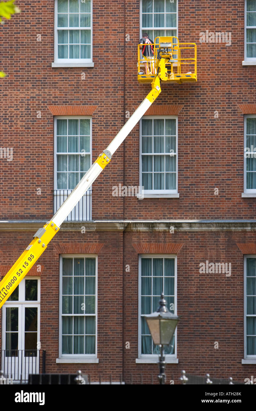 Cleaning windows cherry picker hi-res stock photography and images - Alamy